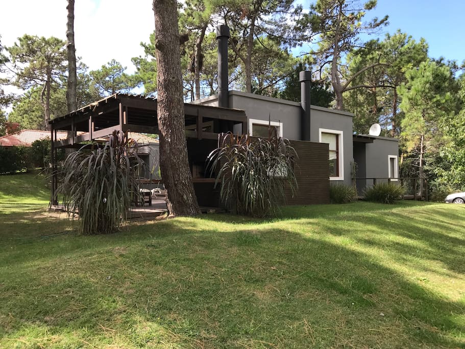 Casa en Carilo ,300mts del mar,en pleno bosque - Casas en alquiler en ...