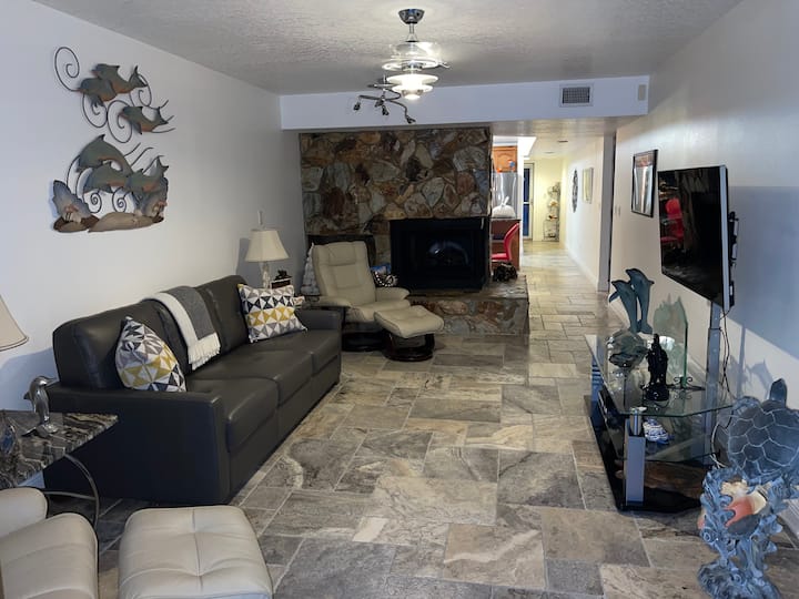 Luxury Waterfront In The Heart Of Treasure Island - Treasure Island, FL