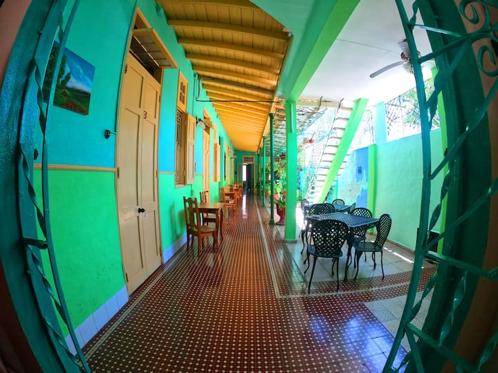 Hostal Colonial Dagmara Y Elias (3 Rooms) - The Bahamas