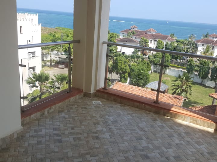 Modern Sea View Furnished Apartment. - Mombasa