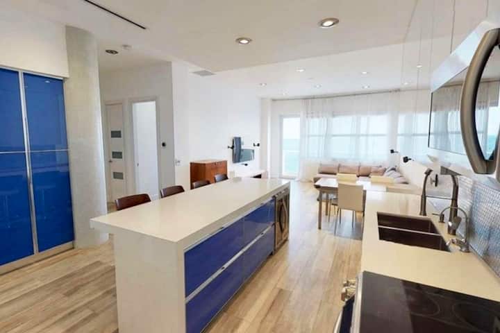 Modern Beach Penthouse Apt Direct Ocean View - Hollywood, FL