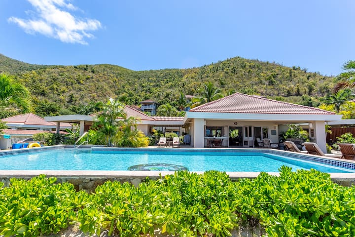 Sea Fans -Mahoe Bay, 4 Bedroom Beachfront Villa! - Villas for Rent in ...