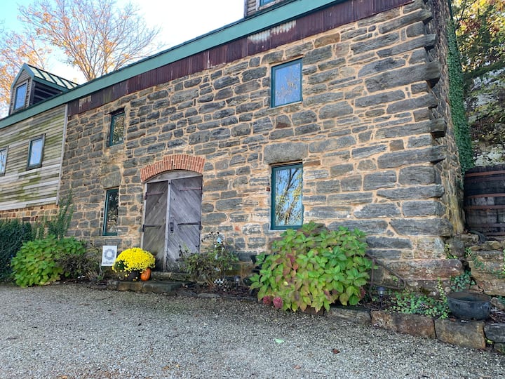 The Barn At Schon Stein Farm & Vineyard - Hermann, MO