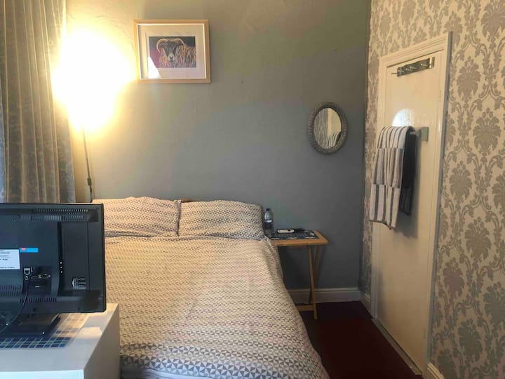 Cosy Room On First Floor: 1 Double Bed - Scarborough