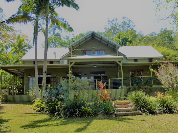 Magnolia Cottage-stunning Noosa Hinterland Retreat - Eumundi