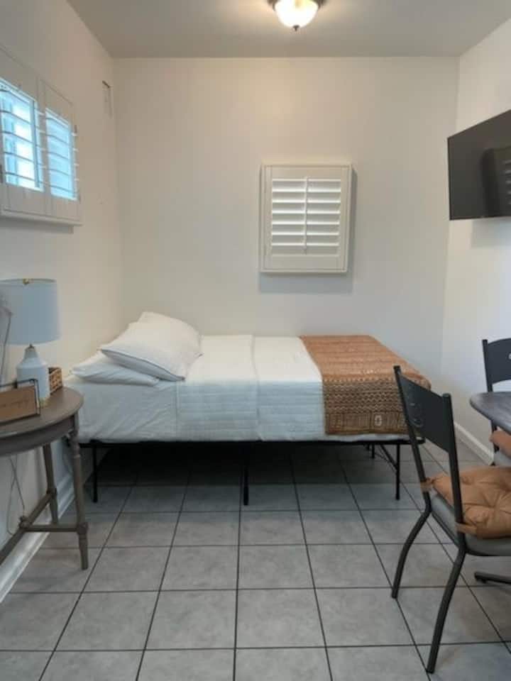 The Mini-guest-house@ Simple Rest - South Los Angeles - Los Angeles