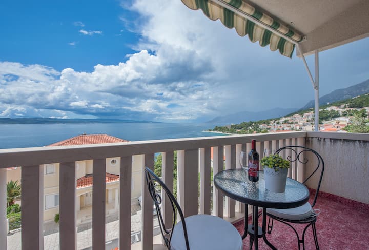 Vera I ĆIro Novak,4+1, 2 Sea View Balcony - Brela