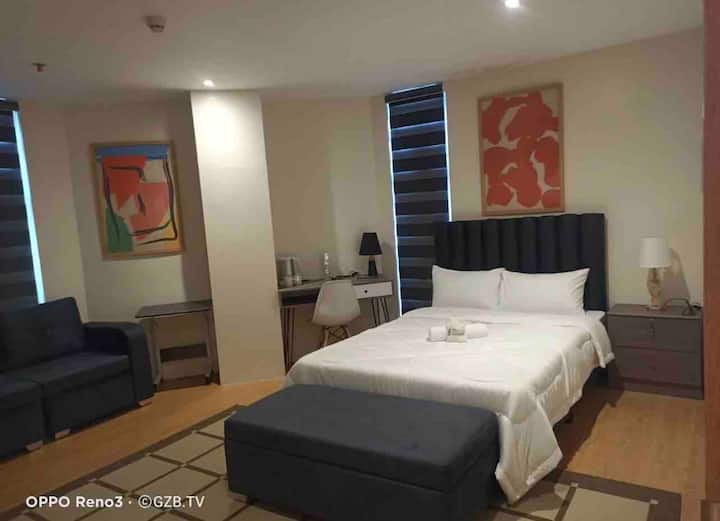Boutique 2 Bdr Walking Distance To Circuit Makati! - Manila