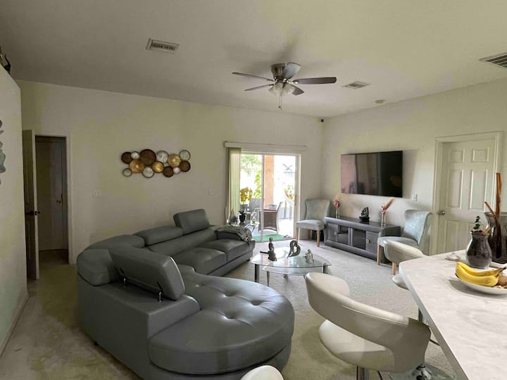 Cozy Winter Haven Room Near Legoland & Resorts - Lake Wales, FL