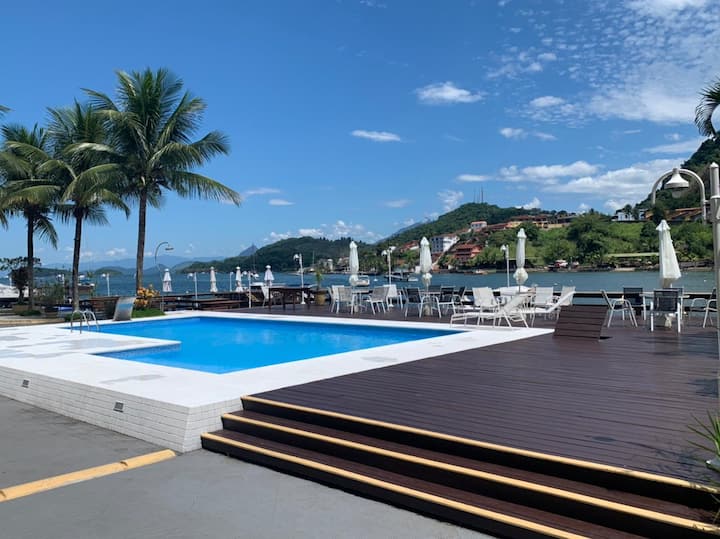 Apartamento De 3 Quartos De Frente Para O Mar! - Angra dos Reis