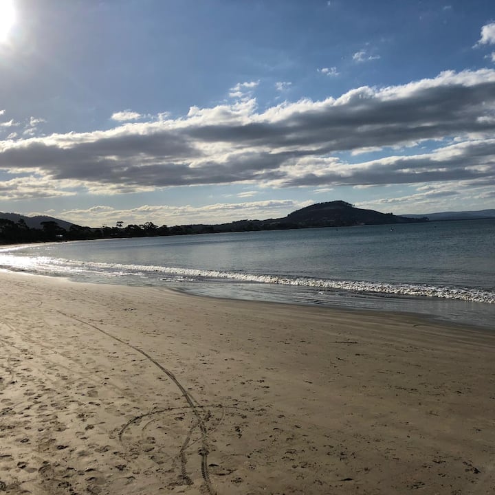 Beachside Getaway - Hobart