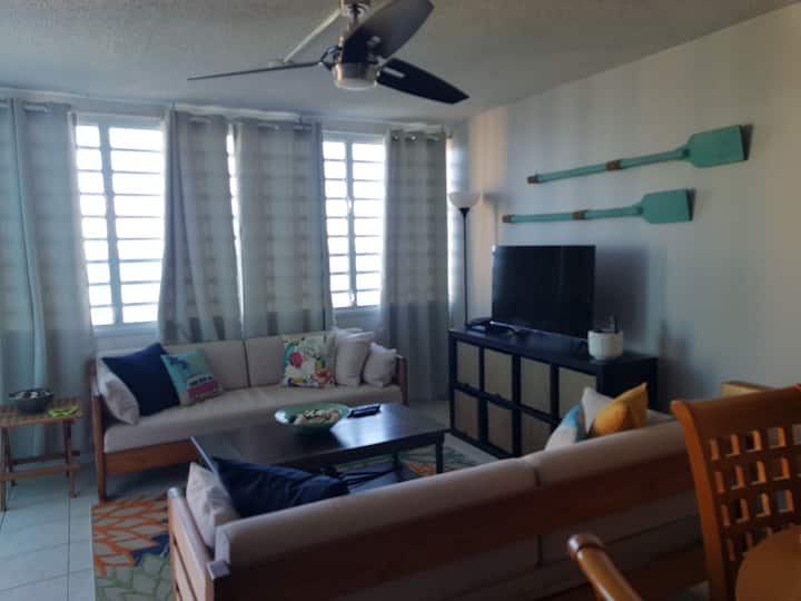 Apartamento 1-1, Vista Al Mar, Excelente Ubicación - Porto Rico