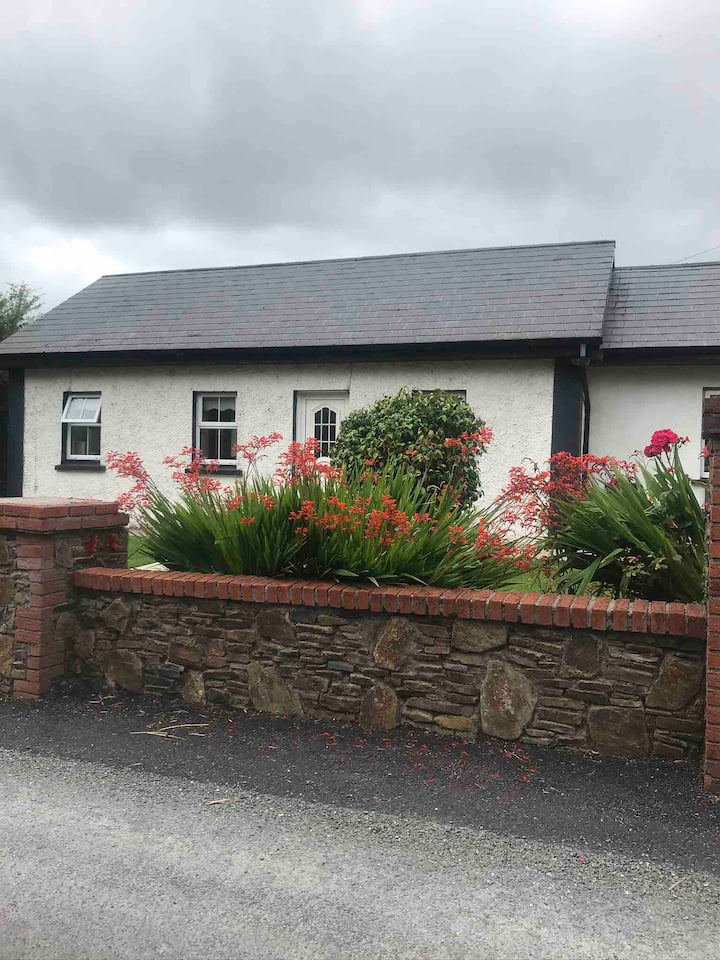A Cosy Cottage In The Countryside - Midleton