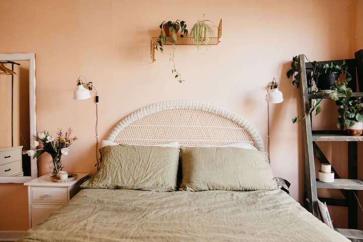 Character 1br In Mt. Pleasant - Central Location - Vancouver