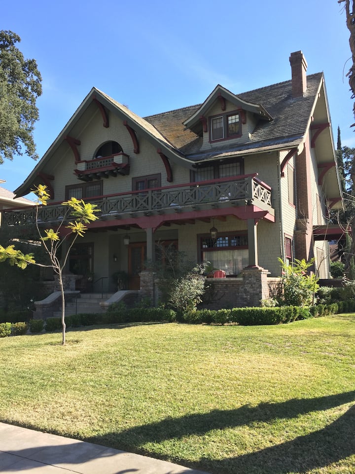 The Rose Room At The Redlands House - Loma Linda, CA