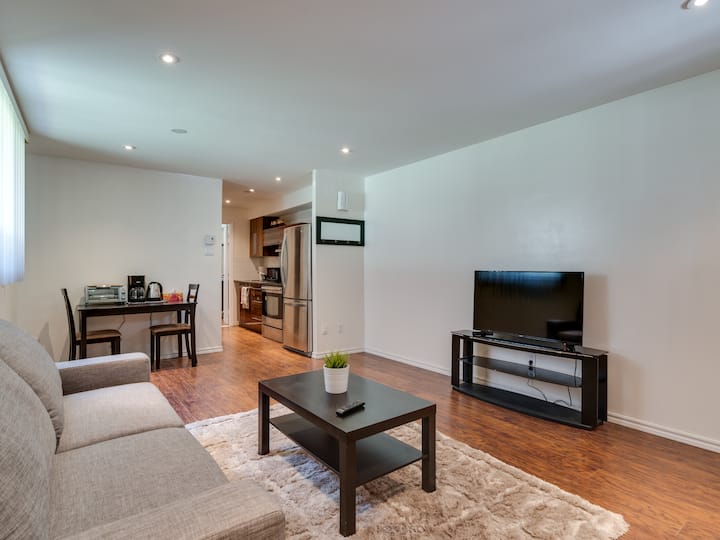 Best Value! 80. Cozy & Quiet 1 Br, Free Parking! - Montreal