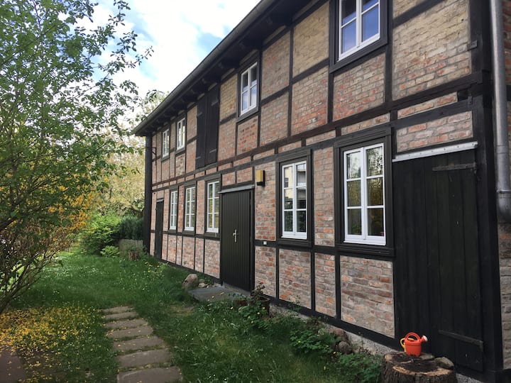 Fachwerkhaus In Citylage Mit Garten - Schwerin