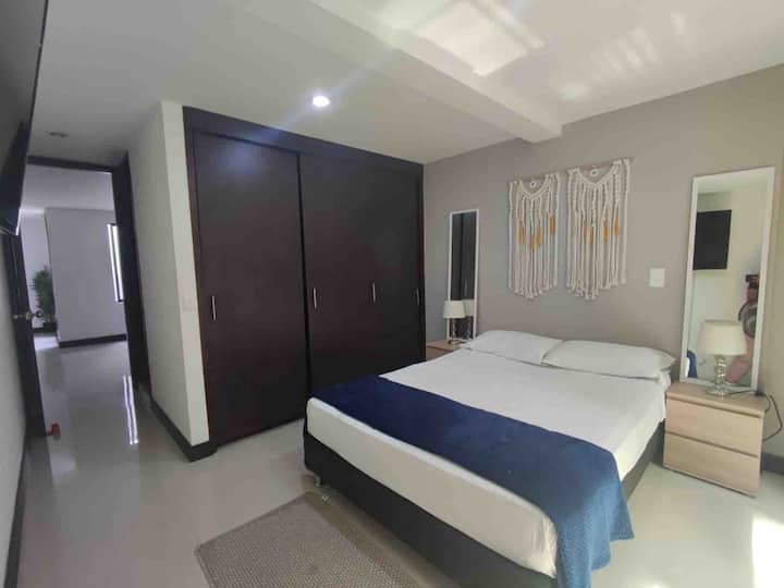Hermoso Apartaestudio En Parque De Laureles - Medellín