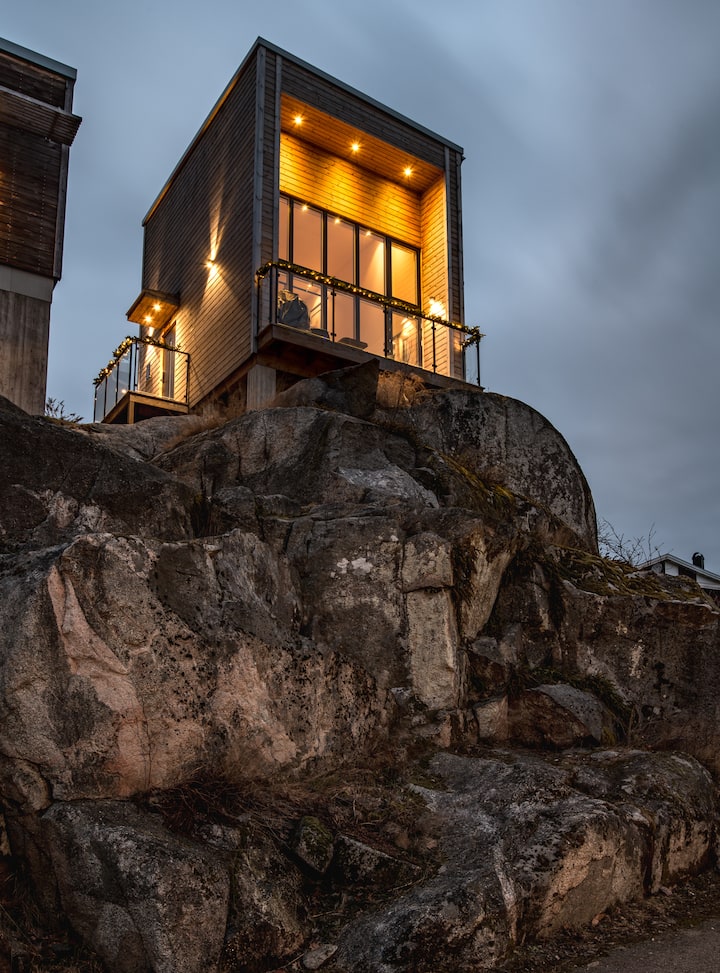 Nivå 84 Loft House with splendid lake view - Guesthouses for Rent in ...