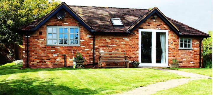 Polly Cottage - 