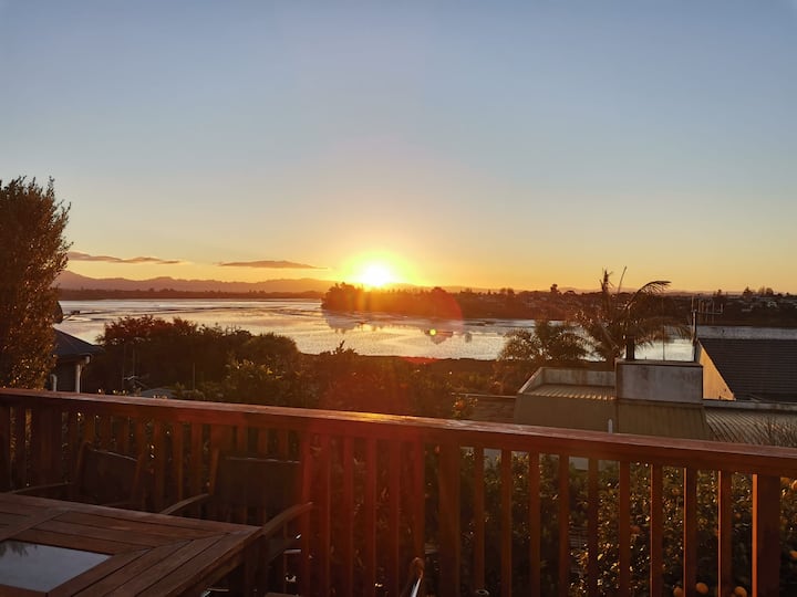 Beautiful Views And Homely Comforts - Tauranga