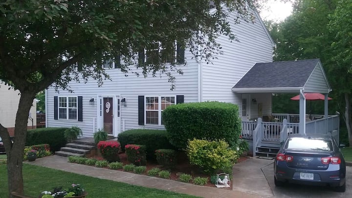 Cozy 5 Bedroom Home 10 Min From Lu, 5 Min From Lc! - Lynchburg
