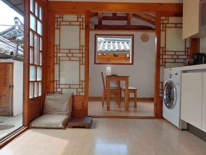 Mini Hanok Classic (Entire Hanok Between Palaces) - Seoul