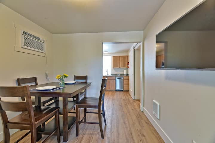 Laurel Cottages: Studio + Kitchen Downtown Ashland - Ashland, OR