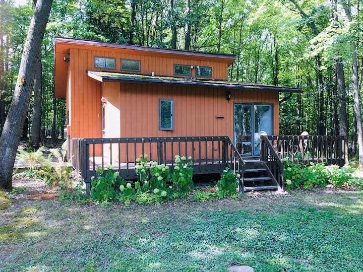 Modern Cottage Getaway - Ithaca, NY