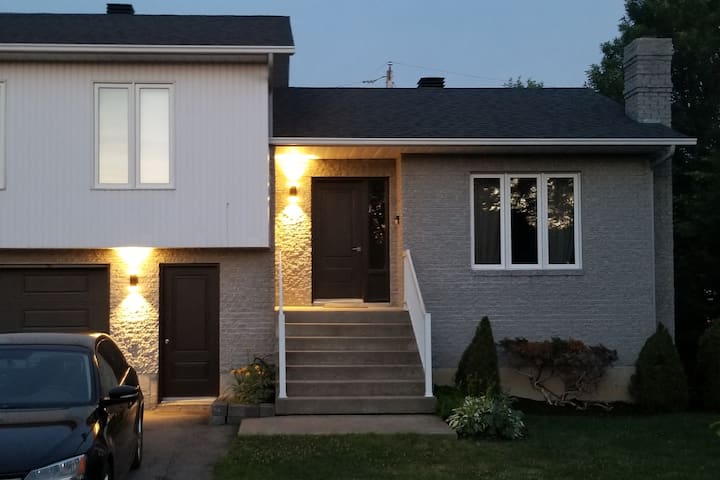Jolie Maison à Bois-des-filion - Blainville