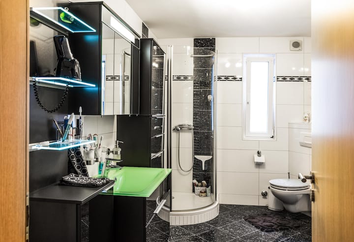 B12 Deluxe - Nuremberg