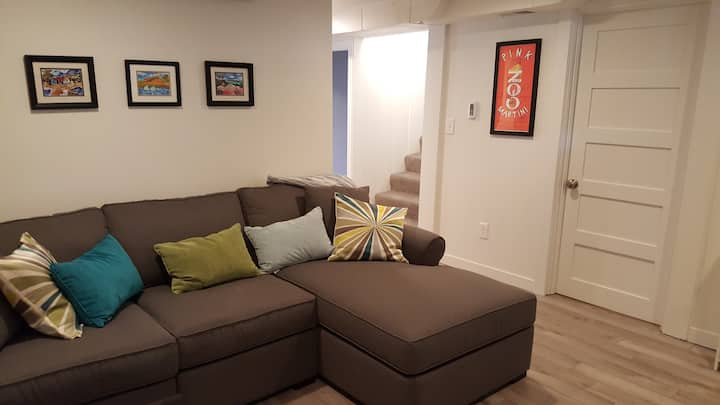 Newly Updated Basement Guest Suite Near Greenlake - Seattle, WA