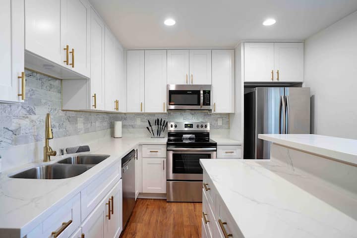 Modern 3bedroom Family Condo (10 Min To Downtown) - Chula Vista, CA