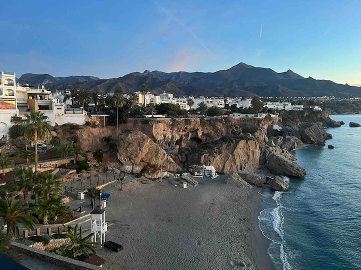 Apartamento Céntrico,  Parking Y 5 Minutos Playa - Nerja