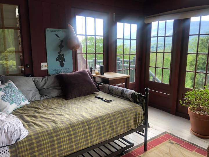 Mountain View’s Private Spa Pool Retreat Suite - Manchester, VT
