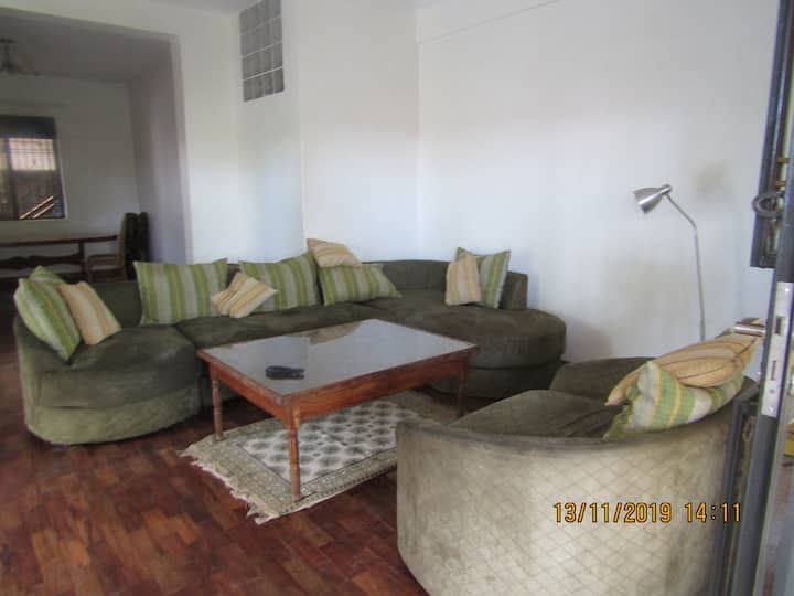 Peaceful 1br Muyenga King Bed Breakfast Hot Shower - Uganda