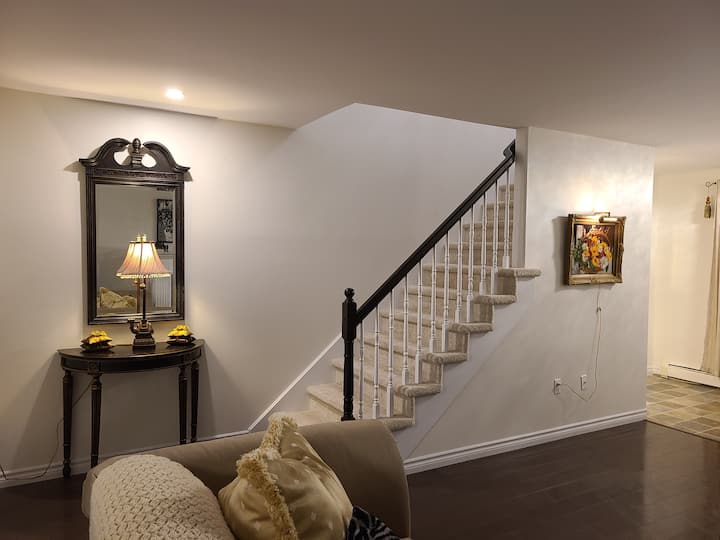 Gracious Furnishings With Boutique Style Beds - Bedford, QC