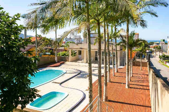 Lindo Apto A 500 Metros Da Praia Do Santinho - Florianópolis