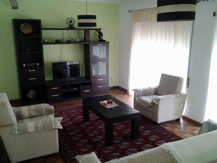 Apartamento Buarcos Com 2 Quartos E Estacionamento - Figueira da Foz