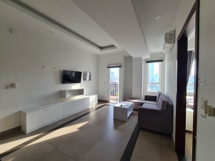 Huge Apartment- Central Location - Phnom Penh
