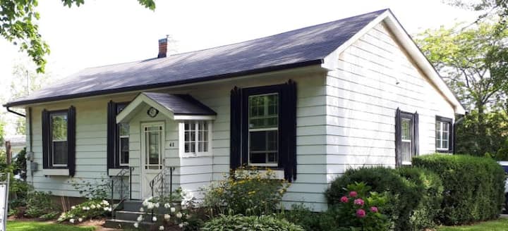 Stone's Throw Cottage Notl - Niagara-on-the-Lake