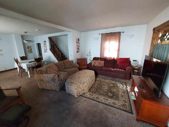2 Bedroom House- Close To Downtown - Sioux Falls, SD