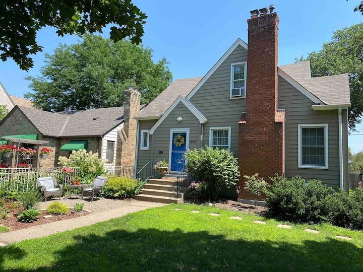 Cozy Home With Easy Access To All Of Mpls! - Edinborough Park, Edina