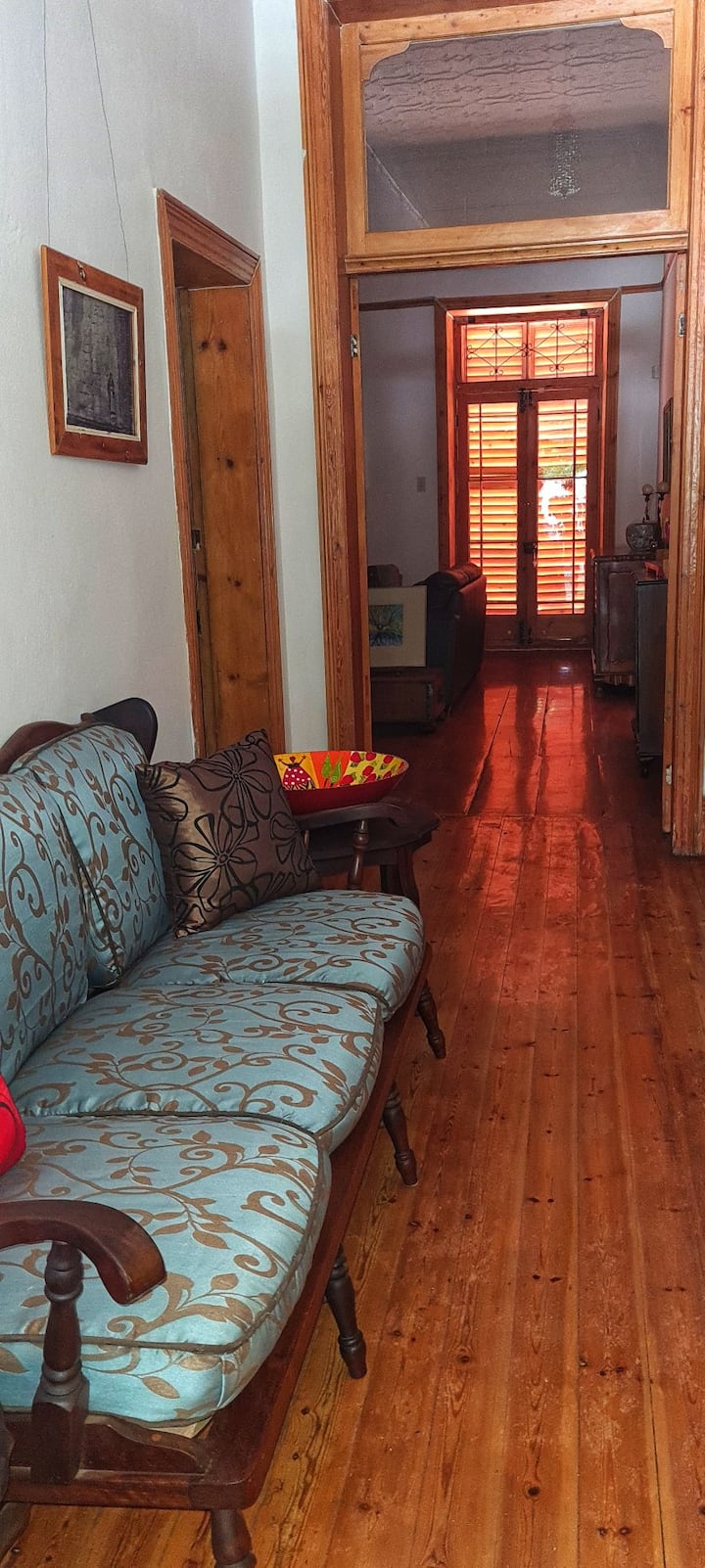 Historical Home With 3 Bedrooms & Fast Wifi - Graaff-Reinet