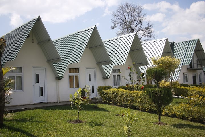 #1 Jardín De Las Cabañas - San Pedro Carchá