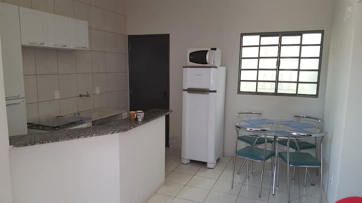 Casa 3 Mobiliada, Com Garagem Em Anápolis - Anápolis