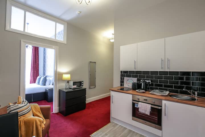 Quirky Georgian Quarter Studio - Liverpool