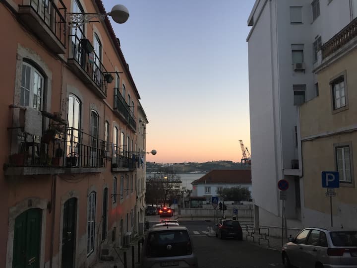 Romantic Apartment+tejo River View - Benfica