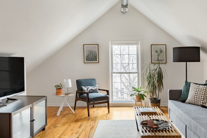 Bright, Modern Studio In The Heart Of Logan Square - Chicago Loop - Chicago