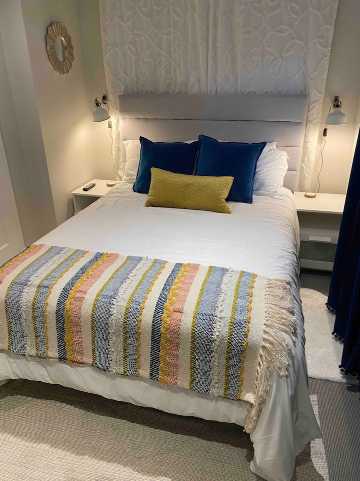 Cozy, Modern Micro Suite. - Salmon Arm